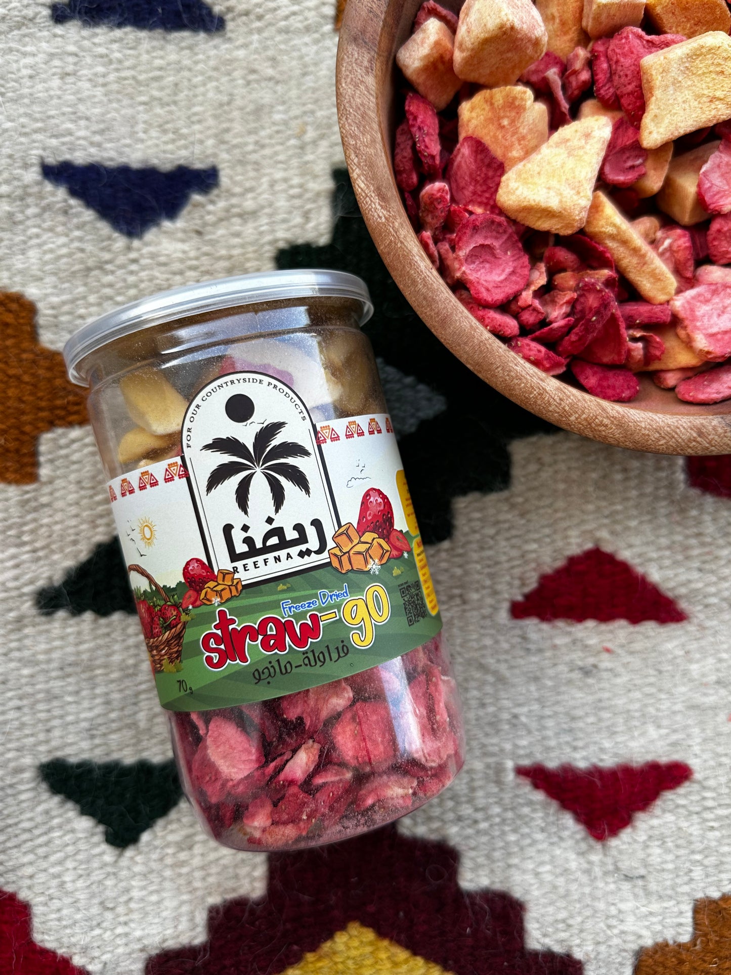 freeze dried straw premium fruit snack crunchy delight